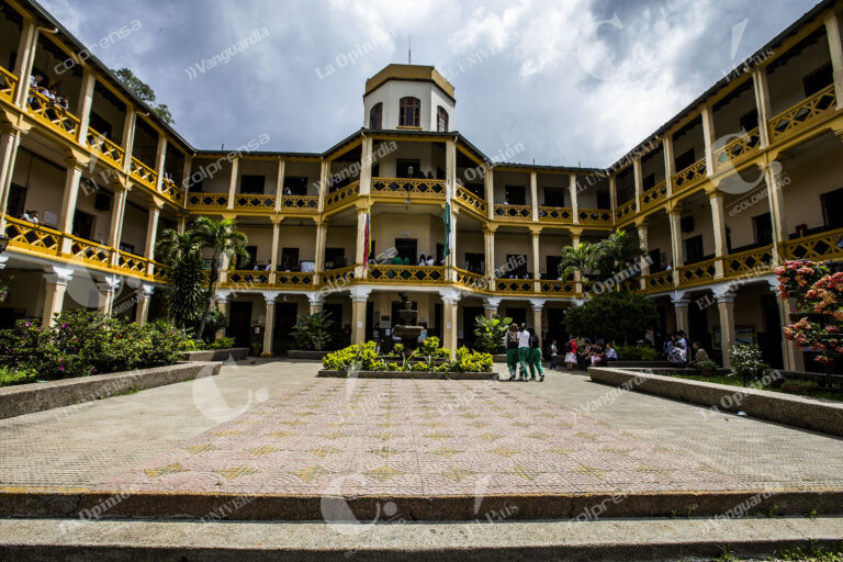COLEGIO NORMAL SUPERIOR - Colprensa
